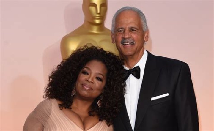 Stedman Graham: Girlfriend, net worth, tattoos, smoking & body facts ...